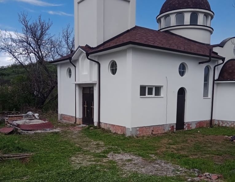 Продължава набирането на средства за новостроящия се храм в Ослен Криводол