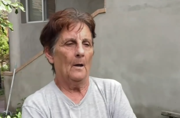 Крясъци и физическа агресия Болногледачка насилва жена с деменция видео