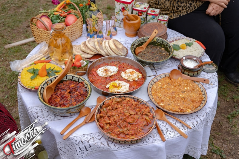 Над 400 турлаци от двете страни на сръбско българската граница участваха в кулинарно изложение
