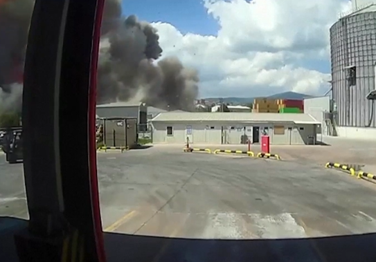 Най малко 10 има са ранени при експлозия на пристанище в Турция видео