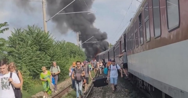 Влак и автобус се удариха в Словакия има загинали и ранени