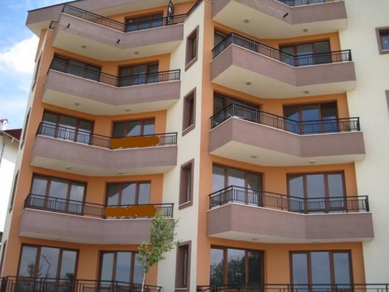 Докъде се докарахме Разпродават два големи апартамента на заборчнели врачани