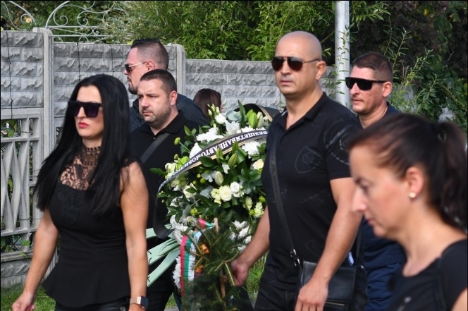 Стотици се събраха на поклонението на Алексей Петров вижте кой е там