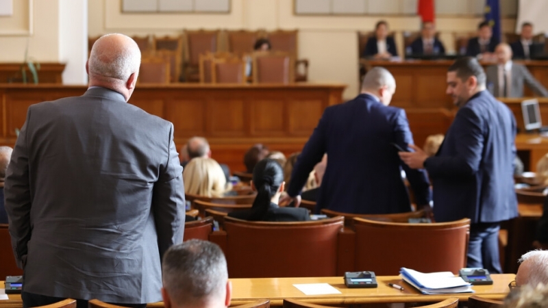 Депутатите се събират на извънредно заседание