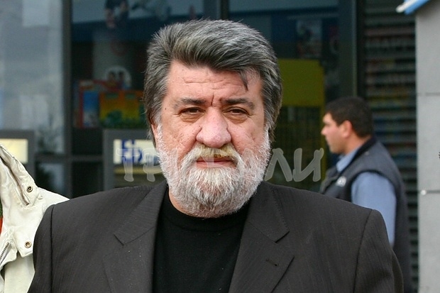 Вежди Рашидов В Боянския сарай Доган заповяда на Пеевски да убие медиите