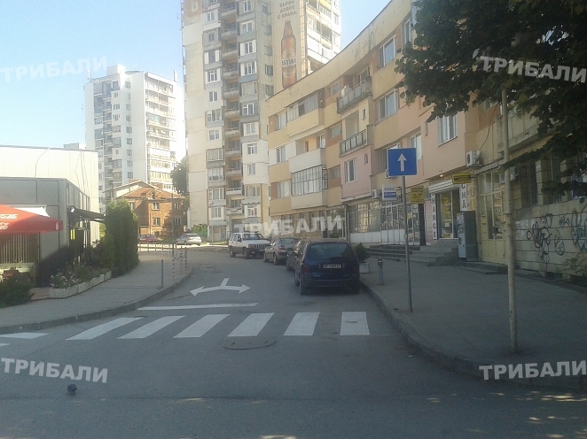 Пълен абсурд Пътна маркировка обърква шофьорите във Враца