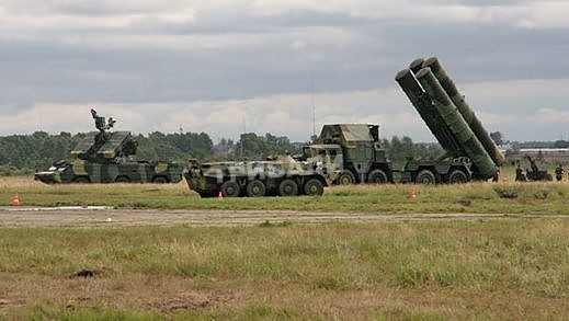 Русия доставя на Сирия зенитно ракетни комплекси С 300